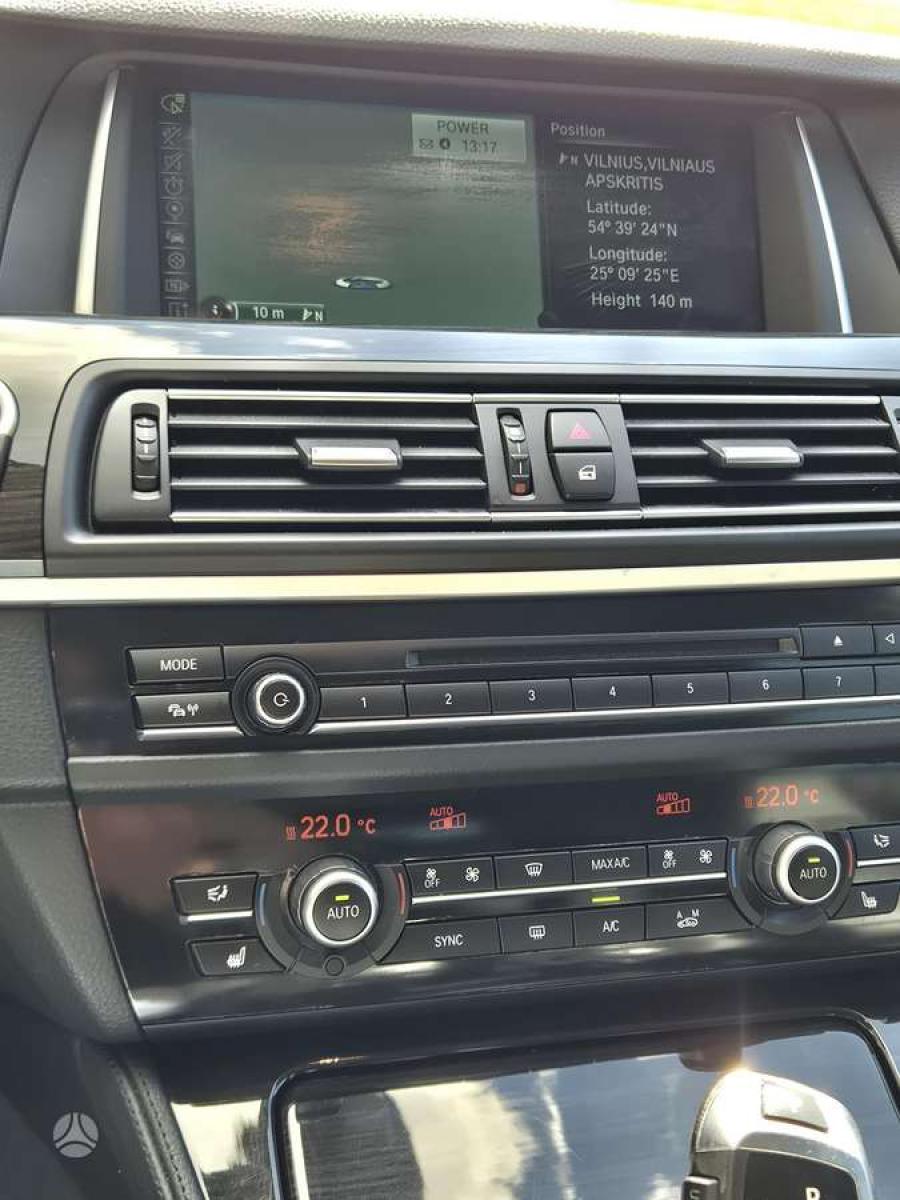 Brown BMW 520 2015 in Vilnius, with an engine capacity of 2.00 L and mileage of 274 thousand km for 9800 €, photo 15 on AUTOMOTO.COM.LV