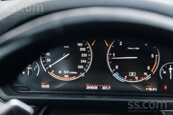 BMW 520 2015 in Cesis on AUTOMOTO.COM.LV Brown BMW 520 2015 in Cesis, with an engine capacity of 2.00 L and mileage of 285 thousand km for 8750 ā¬, photo 11 on AUTOMOTO.COM.LV