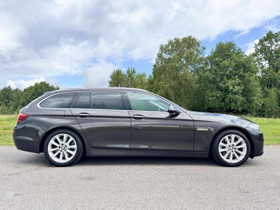 Brown BMW 520 2015 in Vilnius, with an engine capacity of 2.00 L and mileage of 293 thousand km for 9000 €, photo 3 on AUTOMOTO.COM.LV