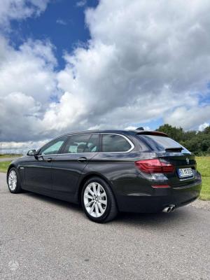 Brown BMW 520 2015 in Vilnius, with an engine capacity of 2.00 L and mileage of 293 thousand km for 9000 €, photo 6 on AUTOMOTO.COM.LV