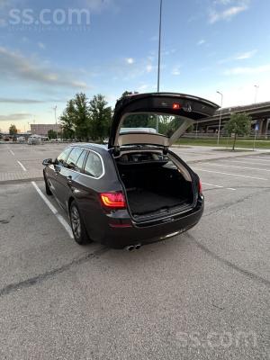 Brown BMW 520 2016 in Riga, with an engine capacity of 2.00 L and mileage of 286 thousand km for 10555 €, photo 6 on AUTOMOTO.COM.LV