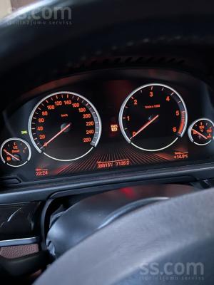 Brown BMW 520 2016 in Riga, with an engine capacity of 2.00 L and mileage of 286 thousand km for 10555 €, photo 18 on AUTOMOTO.COM.LV