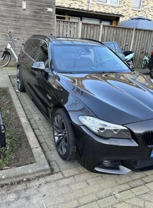 Brown BMW 520 2016 in Ukmerge, with an engine capacity of 2.00 L and mileage of 300 thousand km for 6200 €, photo 8 on AUTOMOTO.COM.LV
