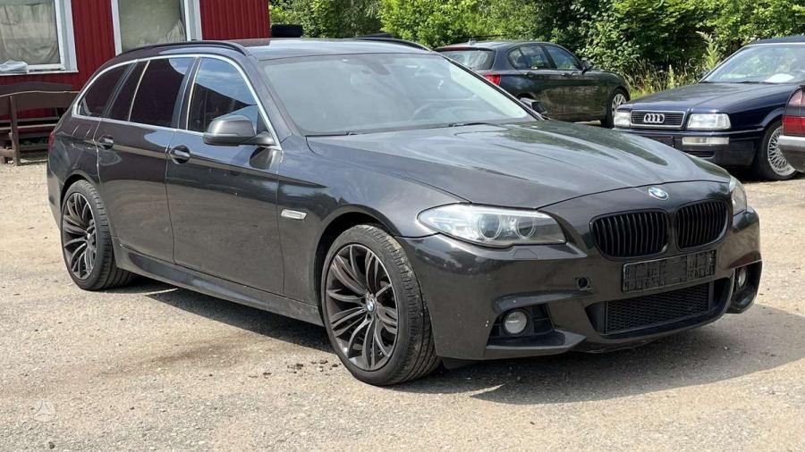 Brown BMW 520 2016 in Ukmerge, with an engine capacity of 2.00 L and mileage of 300 thousand km for 6200 €, photo 3 on AUTOMOTO.COM.LV
