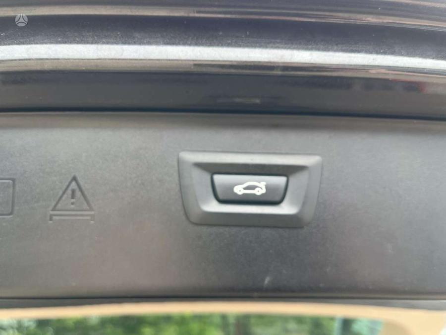 Brown BMW 520 2016 in Ukmerge, with an engine capacity of 2.00 L and mileage of 300 thousand km for 6200 €, photo 10 on AUTOMOTO.COM.LV