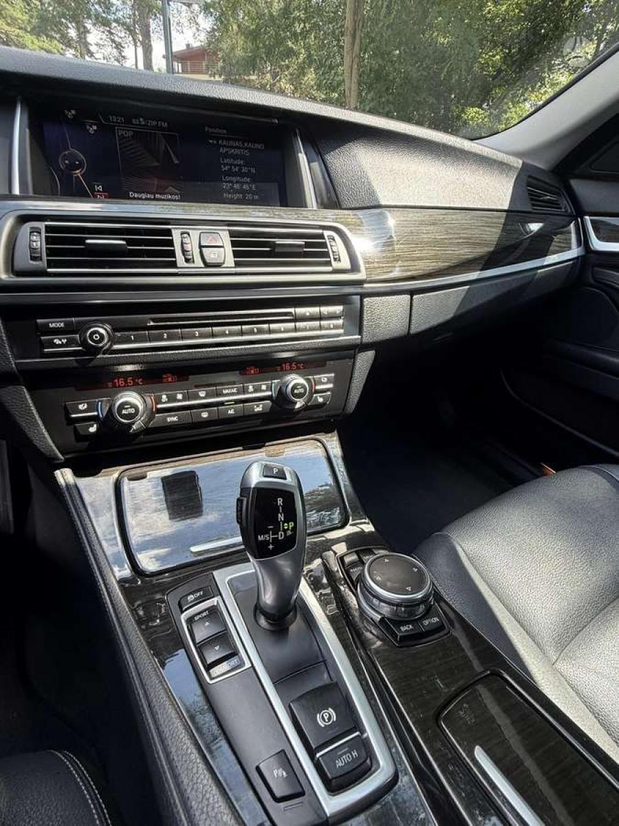 Brūns BMW 520 2016 Kauņa, ar dzinēja tilpumu 2.00 L un nobraukumu 277 tūkst. km par 11800 €, foto 35 vietnē AUTOMOTO.COM.LV