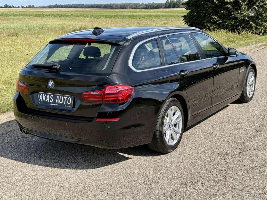 Brown BMW 520 2016 in Vilkaviskis, with an engine capacity of 2.00 L and mileage of 342 thousand km for 8900 €, photo 4 on AUTOMOTO.COM.LV
