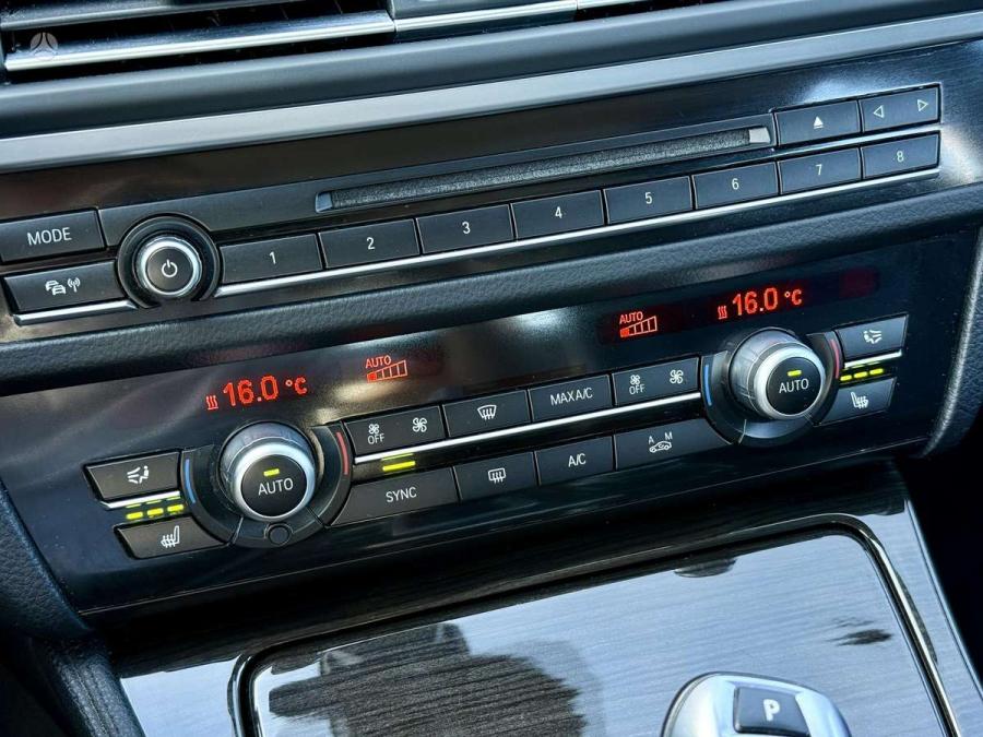 Brown BMW 520 2016 in Vilkaviskis, with an engine capacity of 2.00 L and mileage of 342 thousand km for 8900 €, photo 16 on AUTOMOTO.COM.LV