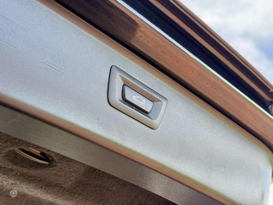 Brown BMW 520 2016 in Vilkaviskis, with an engine capacity of 2.00 L and mileage of 342 thousand km for 8900 €, photo 27 on AUTOMOTO.COM.LV