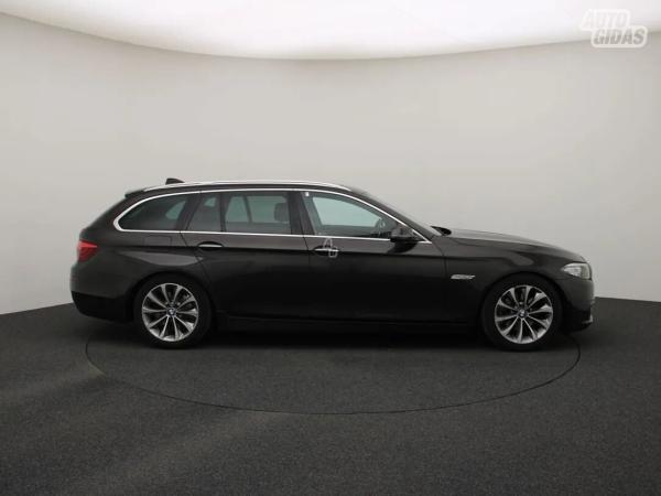 Brown BMW 520 2017 in Vilnius, with an engine capacity of 2.00 L and mileage of 259 thousand km for 13599 €, photo 9 on AUTOMOTO.COM.LV