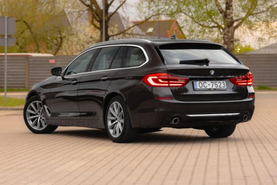 Brown BMW 520 2017 in Riga, with an engine capacity of 2.00 L and mileage of 216 thousand km for 18900 €, photo 6 on AUTOMOTO.COM.LV