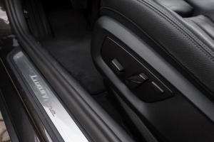 Brown BMW 520 2017 in Riga, with an engine capacity of 2.00 L and mileage of 216 thousand km for 18900 €, photo 14 on AUTOMOTO.COM.LV