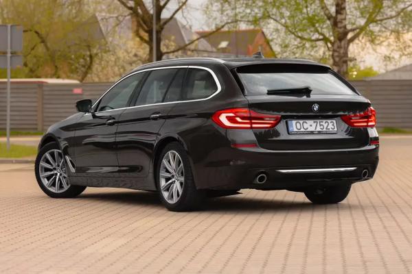 Brown BMW 520 2017 in Jelgava, with an engine capacity of 2.00 L and mileage of 216 thousand km for 16900 €, photo 5 on AUTOMOTO.COM.LV