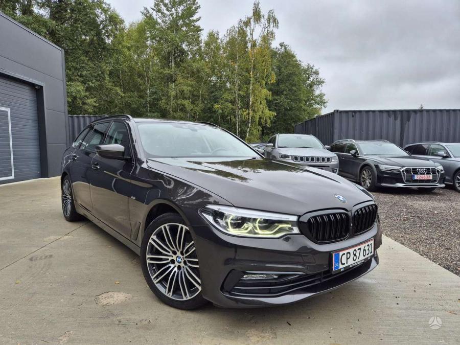 Brown BMW 520 2017 in Utena, with an engine capacity of 2.00 L and mileage of 331 thousand km for 13990 €, photo 3 on AUTOMOTO.COM.LV
