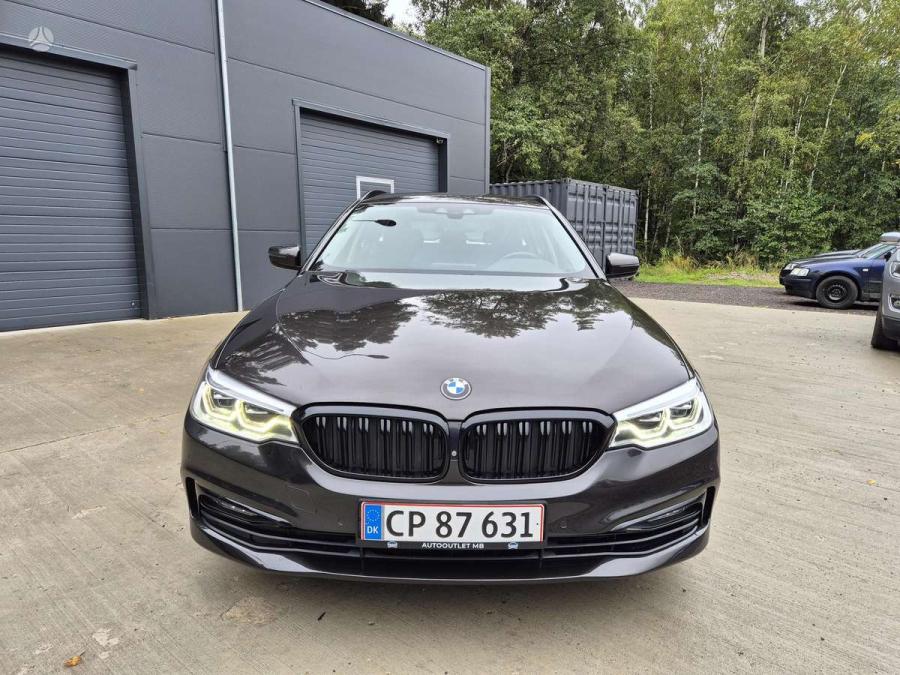Brown BMW 520 2017 in Utena, with an engine capacity of 2.00 L and mileage of 331 thousand km for 13990 €, photo 8 on AUTOMOTO.COM.LV