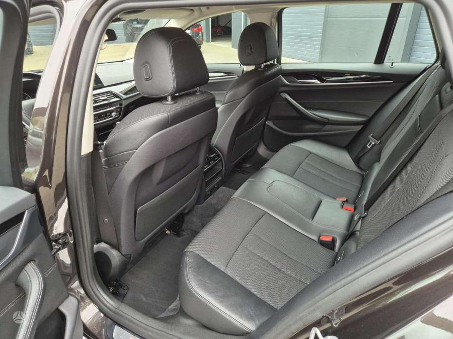 Brown BMW 520 2017 in Utena, with an engine capacity of 2.00 L and mileage of 331 thousand km for 13990 €, photo 12 on AUTOMOTO.COM.LV
