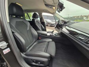 Brown BMW 520 2017 in Utena, with an engine capacity of 2.00 L and mileage of 331 thousand km for 13990 €, photo 17 on AUTOMOTO.COM.LV