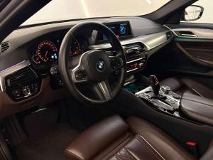 Brown BMW 520 2018 in Marijampole, with an engine capacity of 2.00 L and mileage of 187 thousand km for 17999 €, photo 3 on AUTOMOTO.COM.LV