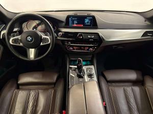 Brown BMW 520 2018 in Marijampole, with an engine capacity of 2.00 L and mileage of 187 thousand km for 17999 €, photo 21 on AUTOMOTO.COM.LV