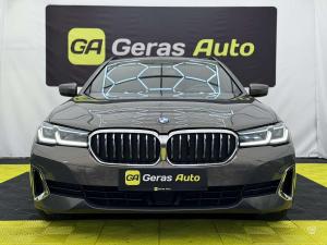 Brown BMW 520 2020 in Vilnius, with an engine capacity of 2.00 L and mileage of 167 thousand km for 28500 €, photo 3 on AUTOMOTO.COM.LV
