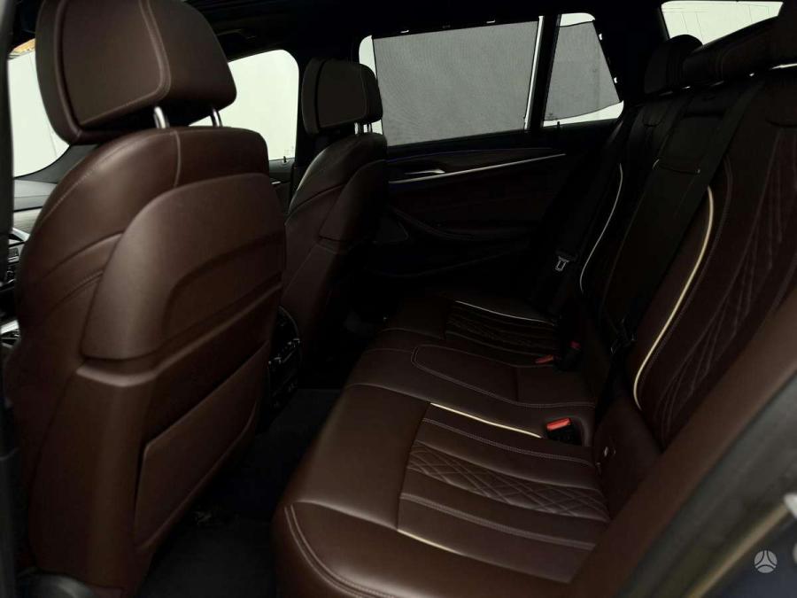 Brown BMW 520 2020 in Vilnius, with an engine capacity of 2.00 L and mileage of 167 thousand km for 28500 €, photo 12 on AUTOMOTO.COM.LV