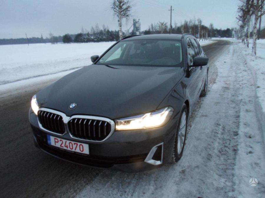 Brown BMW 520 2021 in Siauliai, with an engine capacity of 2.00 L and mileage of 199 thousand km for 23800 €, photo 2 on AUTOMOTO.COM.LV