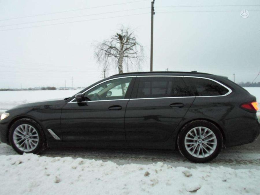 Brown BMW 520 2021 in Siauliai, with an engine capacity of 2.00 L and mileage of 199 thousand km for 23800 €, photo 22 on AUTOMOTO.COM.LV