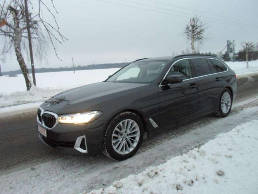 Brown BMW 520 2021 in Siauliai, with an engine capacity of 2.00 L and mileage of 199 thousand km for 23800 €, photo 24 on AUTOMOTO.COM.LV