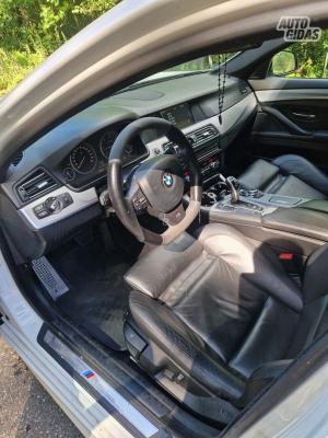 BMW 520 2011 in Prienai, with an engine capacity of 2.00 L and mileage of 335 thousand km for 11400 €, photo 7 on AUTOMOTO.COM.LV