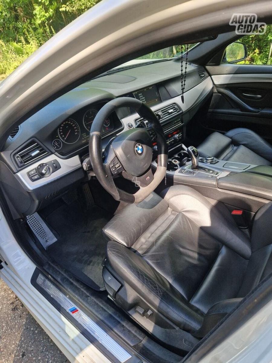 BMW 520 2011 in Prienai, with an engine capacity of 2.00 L and mileage of 335 thousand km for 11400 €, photo 7 on AUTOMOTO.COM.LV