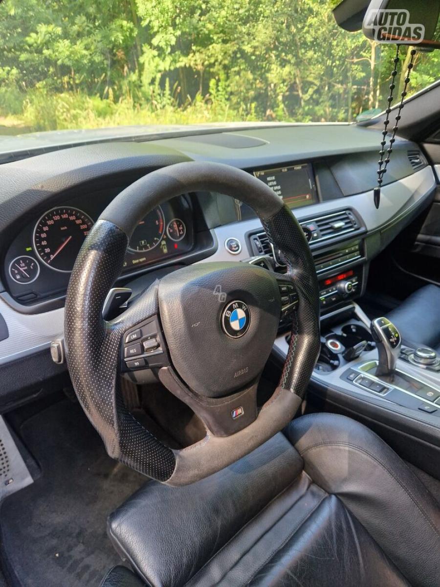 BMW 520 2011 in Prienai, with an engine capacity of 2.00 L and mileage of 335 thousand km for 11400 €, photo 11 on AUTOMOTO.COM.LV