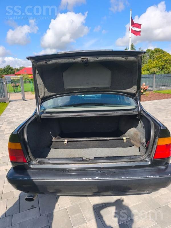 Zaļš BMW 520 1990 Dobele, ar dzinēja tilpumu 2.00 L un nobraukumu 312 tūkst. km par 4000 €, foto 7 vietnē AUTOMOTO.COM.LV