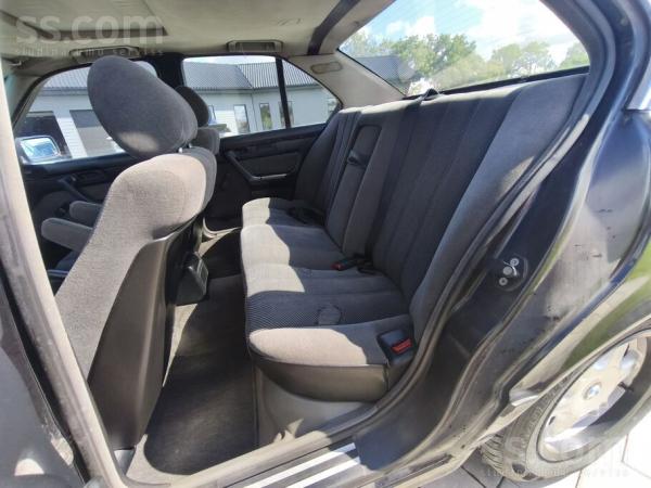 Zaļš BMW 520 1990 Dobele, ar dzinēja tilpumu 2.00 L un nobraukumu 312 tūkst. km par 4000 €, foto 11 vietnē AUTOMOTO.COM.LV