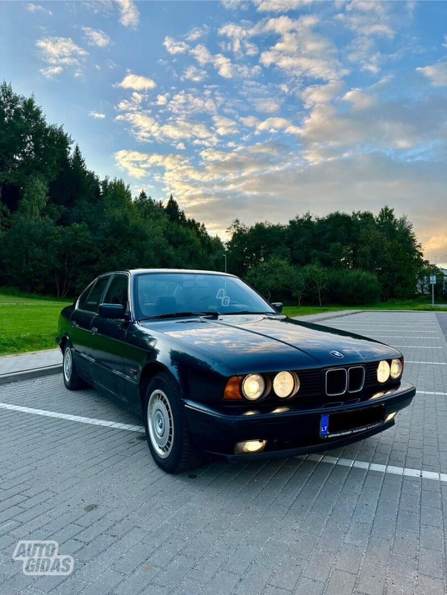 Zaļš BMW 520 1994 Viļņa, ar dzinēja tilpumu 2.00 L un nobraukumu 205 tūkst. km par 4000 €, foto 3 vietnē AUTOMOTO.COM.LV