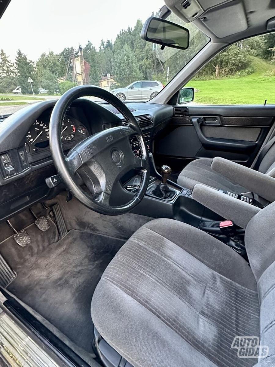Zaļš BMW 520 1994 Viļņa, ar dzinēja tilpumu 2.00 L un nobraukumu 205 tūkst. km par 4000 €, foto 9 vietnē AUTOMOTO.COM.LV