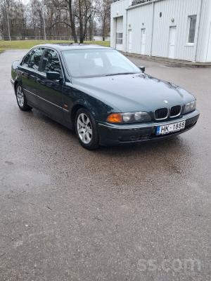 Green BMW 520 1996 in Riga, with an engine capacity of 2.00 L and mileage of 0 thousand km for 3700 €, photo 3 on AUTOMOTO.COM.LV