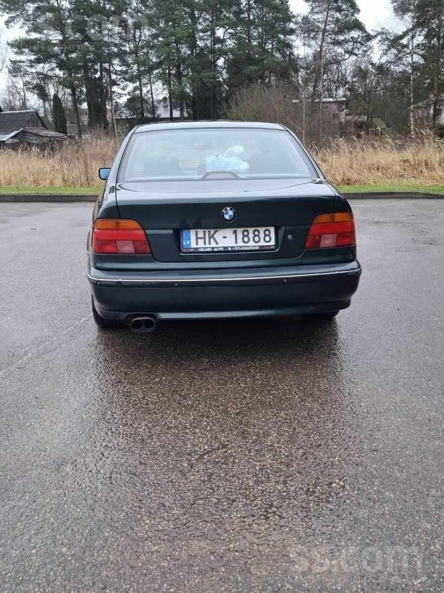 Green BMW 520 1996 in Riga, with an engine capacity of 2.00 L and mileage of 0 thousand km for 3700 €, photo 5 on AUTOMOTO.COM.LV
