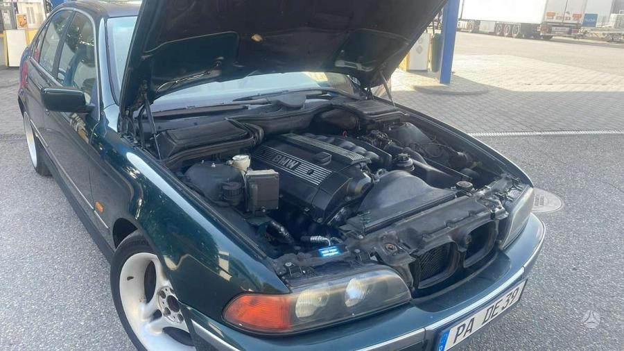 Green BMW 520 1997 in Marijampole, with an engine capacity of 1.99 L and mileage of 270 thousand km for 2999 €, photo 18 on AUTOMOTO.COM.LV