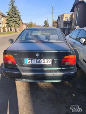Зеленый БМВ 520 2000 в Паневежис, объемом двигателя 2.00 л и пробегом 307 тыс. км за 1500 €, фото 6 на AUTOMOTO.COM.LV