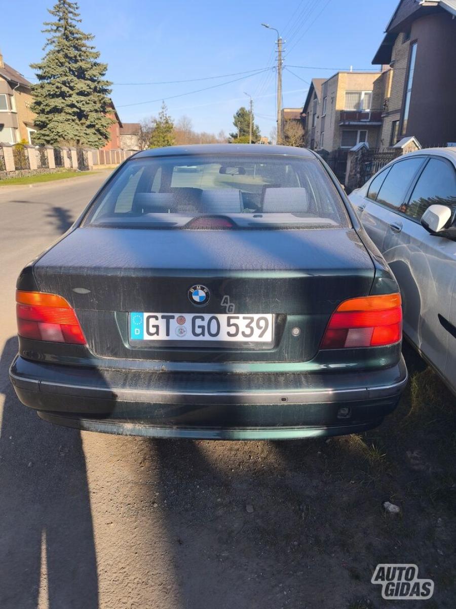 Зеленый БМВ 520 2000 в Паневежис, объемом двигателя 2.00 л и пробегом 307 тыс. км за 1500 €, фото 6 на AUTOMOTO.COM.LV