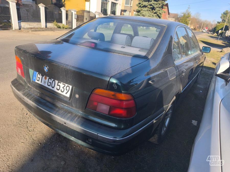 Зеленый БМВ 520 2000 в Паневежис, объемом двигателя 2.00 л и пробегом 307 тыс. км за 1500 €, фото 7 на AUTOMOTO.COM.LV