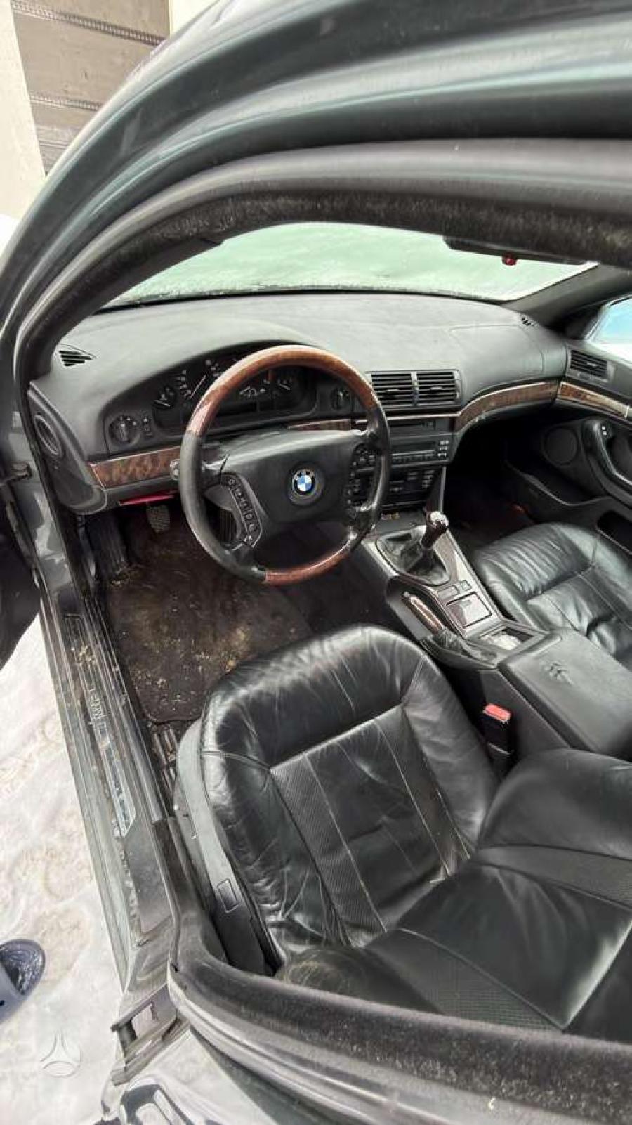 Zaļš BMW 520 2001 Rokiškis, ar dzinēja tilpumu 2.00 L un nobraukumu 470 tūkst. km par 650 €, foto 1 vietnē AUTOMOTO.COM.LV