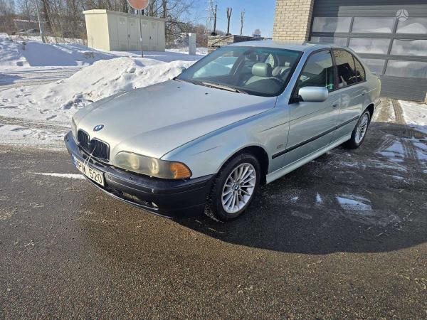 Zaļš BMW 520 2001 Viļņa, ar dzinēja tilpumu 2.17 L un nobraukumu 274 tūkst. km par 1200 €, foto 1 vietnē AUTOMOTO.COM.LV