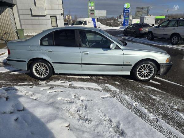 Zaļš BMW 520 2001 Viļņa, ar dzinēja tilpumu 2.17 L un nobraukumu 274 tūkst. km par 1200 €, foto 4 vietnē AUTOMOTO.COM.LV