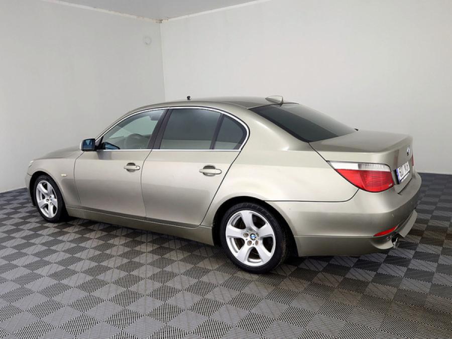Green BMW 520 2003 in Tallinn, with an engine capacity of 2.20 L and mileage of 475 thousand km for 1299 €, photo 5 on AUTOMOTO.COM.LV