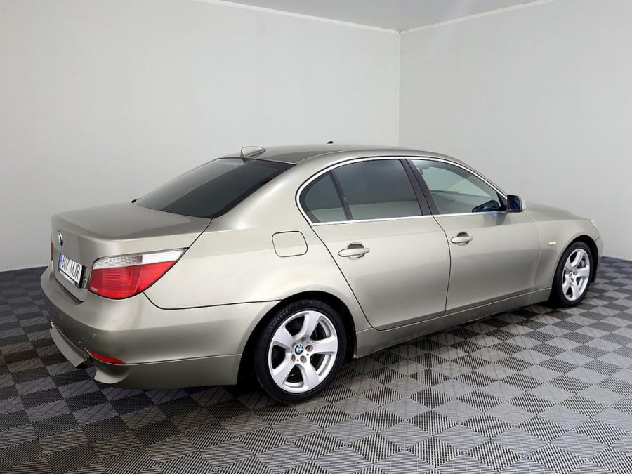 Green BMW 520 2003 in Tallinn, with an engine capacity of 2.20 L and mileage of 475 thousand km for 1299 €, photo 11 on AUTOMOTO.COM.LV