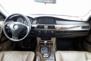 Green BMW 520 2003 in Tallinn, with an engine capacity of 2.20 L and mileage of 475 thousand km for 1299 €, photo 13 on AUTOMOTO.COM.LV