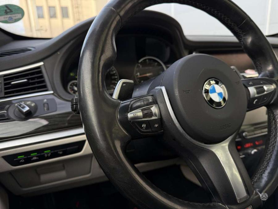 Zaļš BMW 520 2016 Šauļi, ar dzinēja tilpumu 2.00 L un nobraukumu 300 tūkst. km par 9750 €, foto 10 vietnē AUTOMOTO.COM.LV