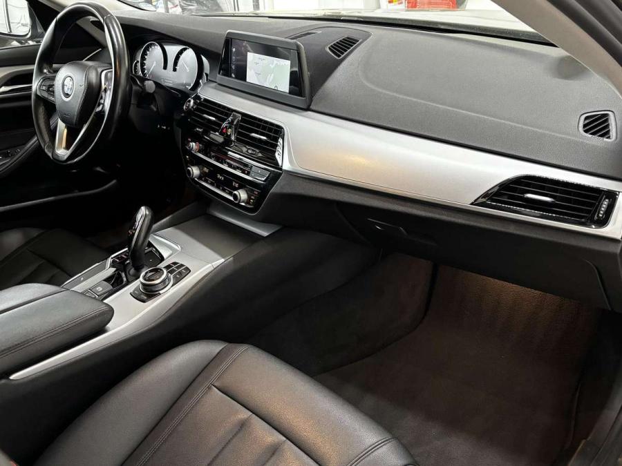 Zaļš BMW 520 2017 Utena, ar dzinēja tilpumu 2.00 L un nobraukumu 337 tūkst. km par 14200 €, foto 16 vietnē AUTOMOTO.COM.LV