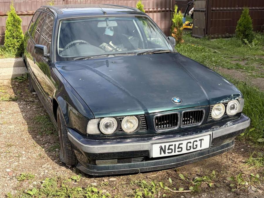 Green BMW 520 1995 in Kretinga, with an engine capacity of 1.99 L and mileage of 140 thousand km for 1300 €, photo 3 on AUTOMOTO.COM.LV